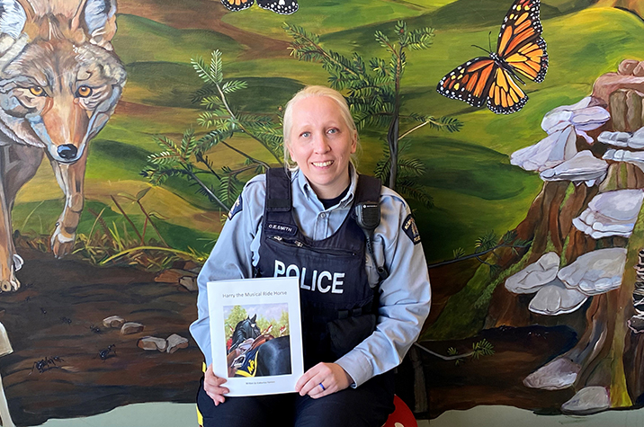 'R.E.A.D. with the RCMP' building bridges through books | Royal ...