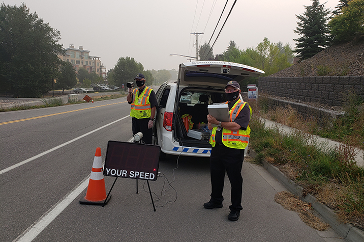 Volunteers remind speeders to slow down in school zones | Royal ...